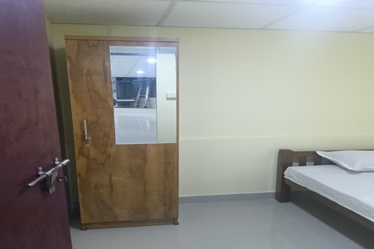AMANA RESIDENCY Hotel Kannur - Reviews, Photos & Offer