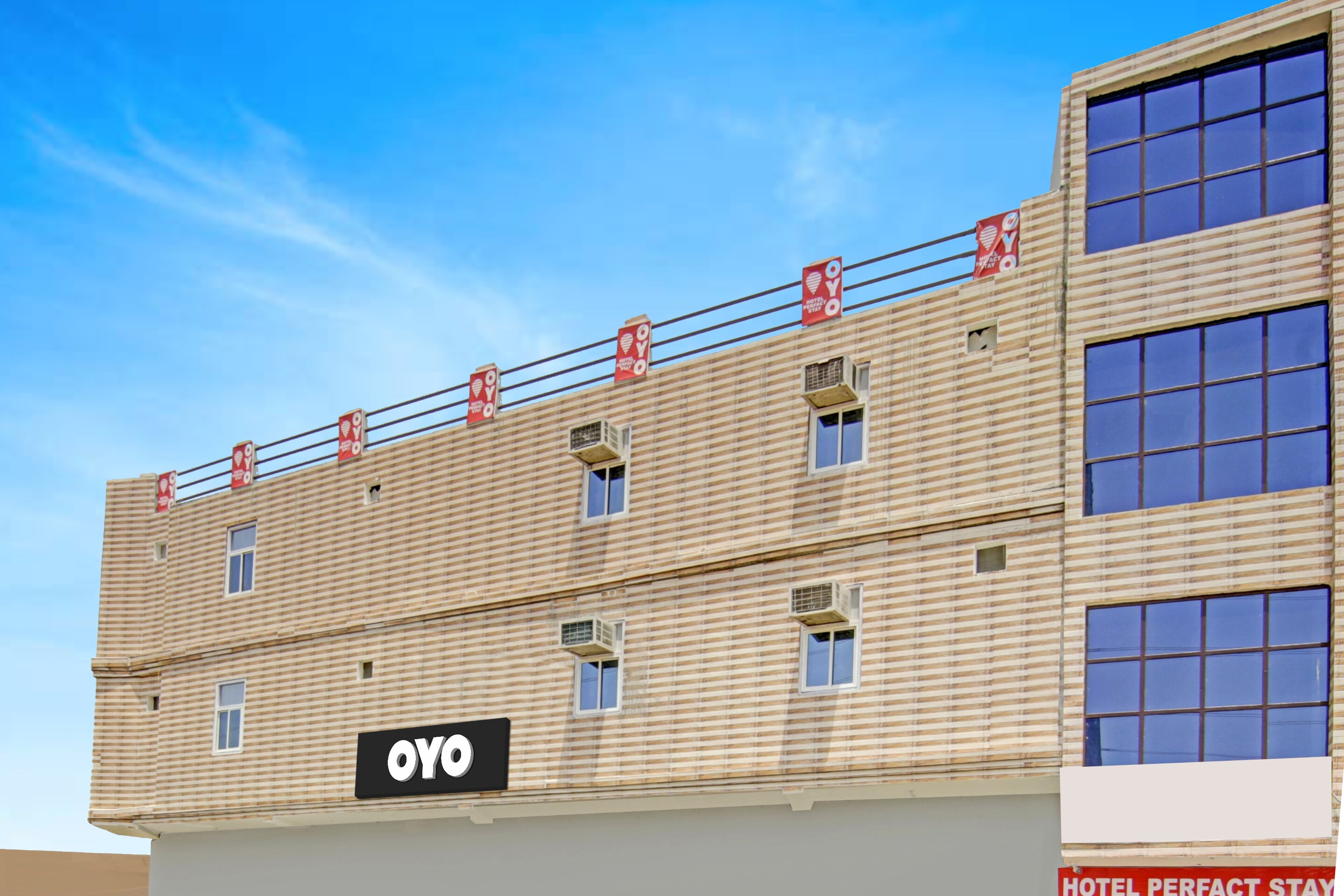 Hotel O by OYO HOTEL DIVINE STAY NEAREST TAJ HIGHWAY GZB Ghaziabad ...