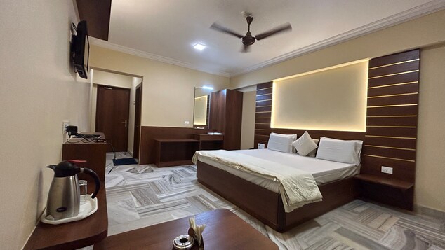 Hotel Woodlands Hotel Vapi - Reviews, Photos & Offer