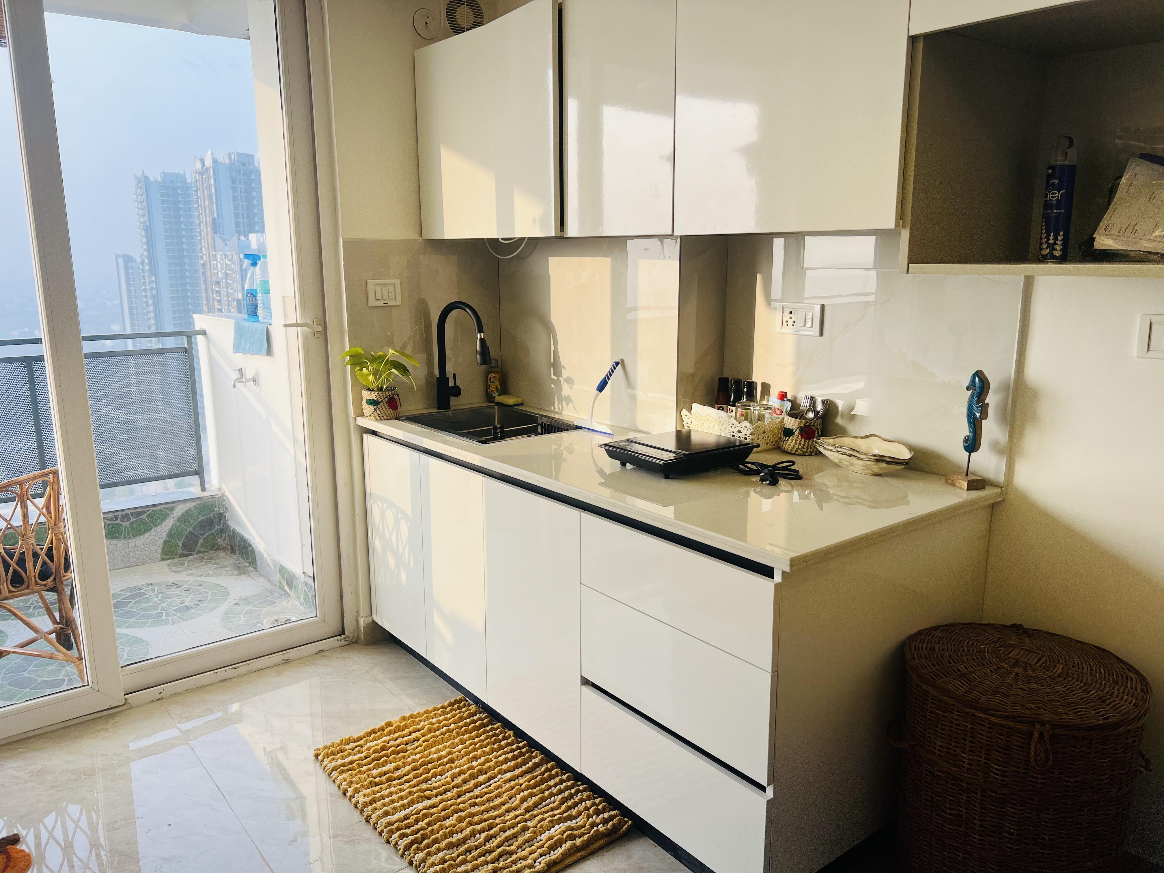 SEA BREEZE 1BHK w Balcony 23rd Floor Gurugram 106 Apartment Gurgaon ...