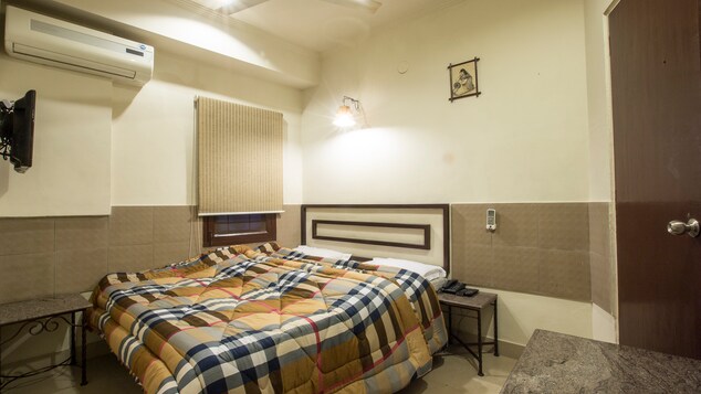 Smyle Inn Hotel Delhi - Reviews, Photos & Offer