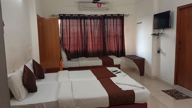 Naksha Tree Hotel Kishore Inn Koyambedu Hotel Chennai - Reviews, Photos ...
