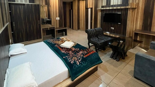 Aashirwad Hotel and Resort Hotel Rajouri - Reviews, Photos & Offer