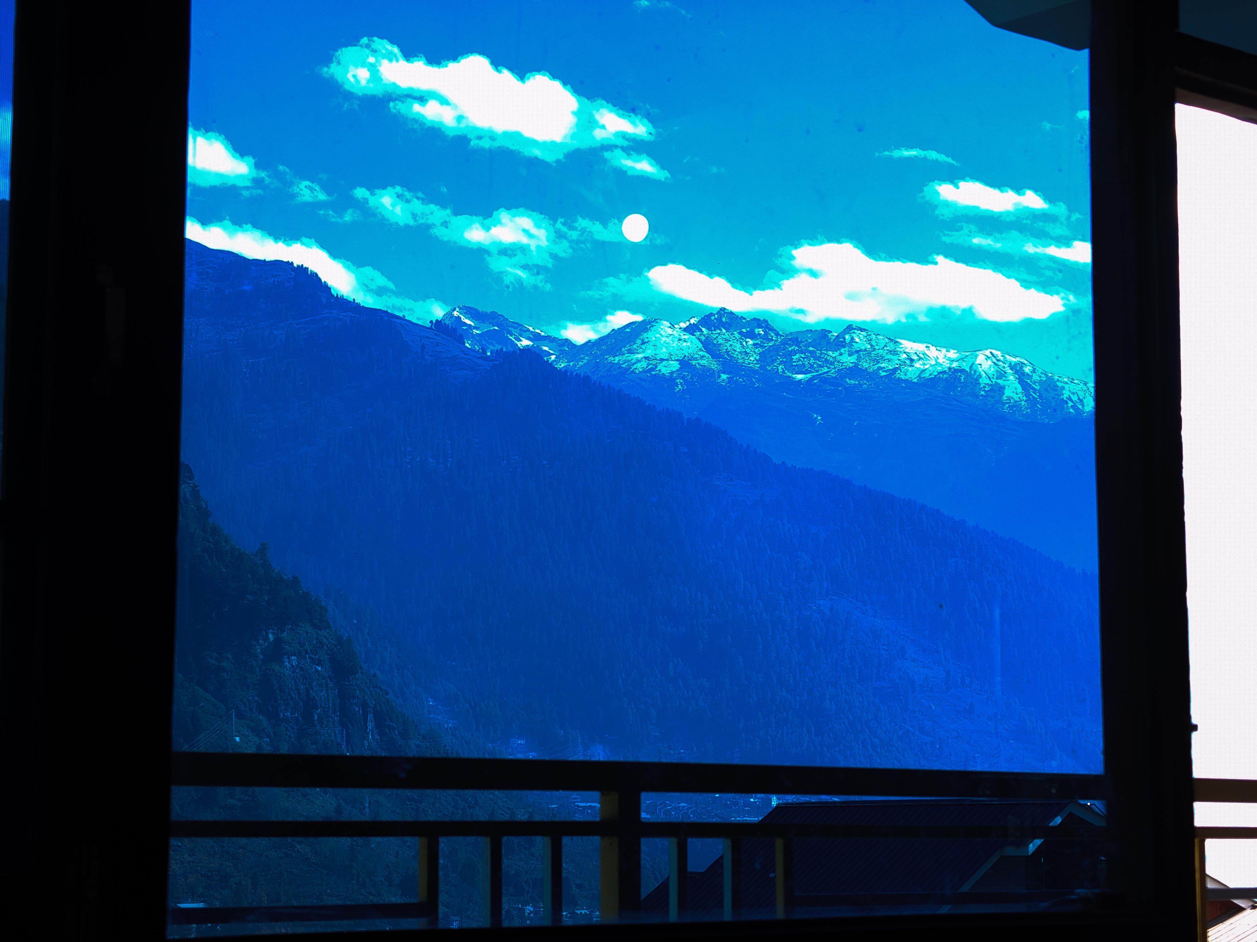 Pahadi Manzil Manali Hotel Manali - Reviews, Photos & Offer