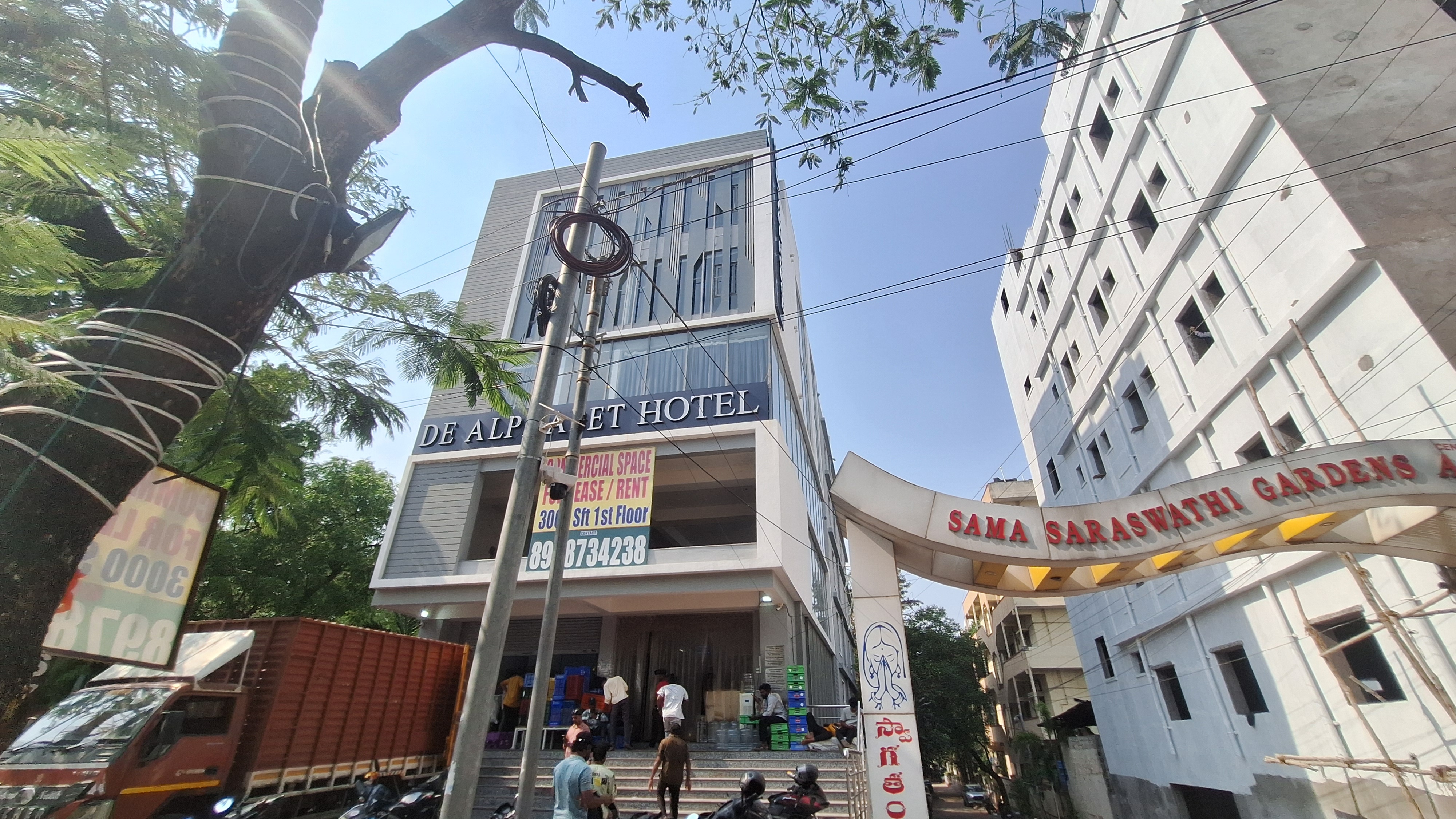 Itsy Trio Hotel Hyderabad - Reviews, Photos & Offer