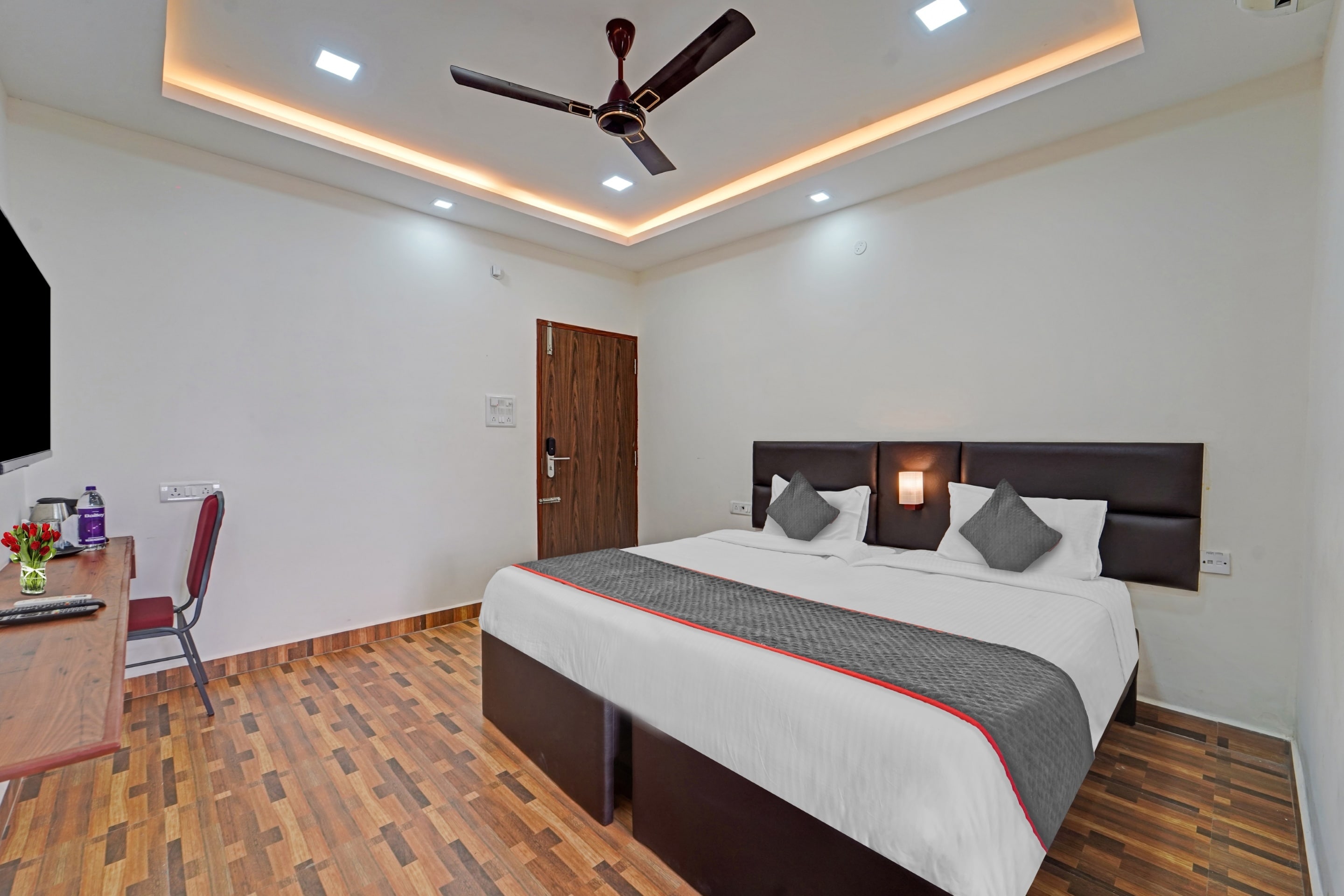 Townhouse Vanagaram Apollo Hospital Chennai Formerly V Hotels ...