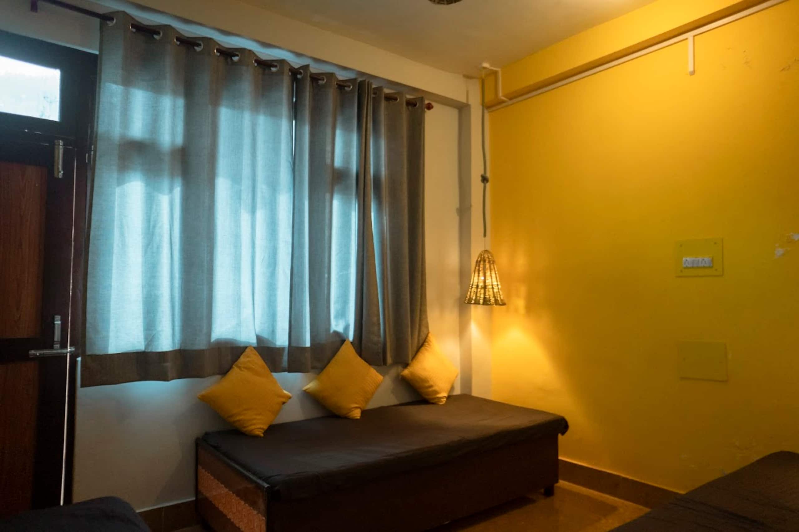 Rockstar Stay and Cafe Tosh | Himalayan View Rooms Tosh Homestay Tosh ...