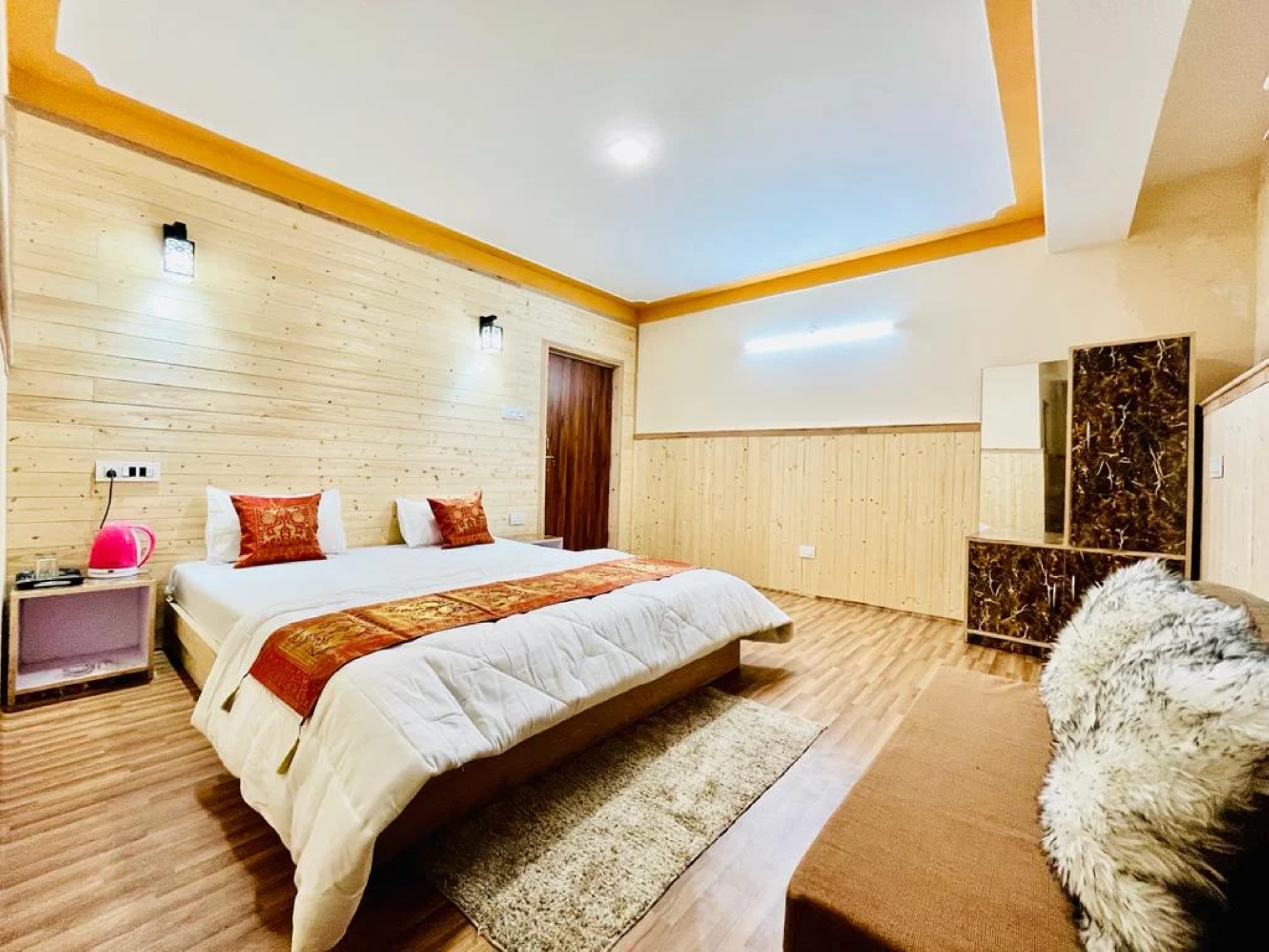 Hotel Royal Avalanche Retreat Lachen by Baizus Hotels and Resorts ...