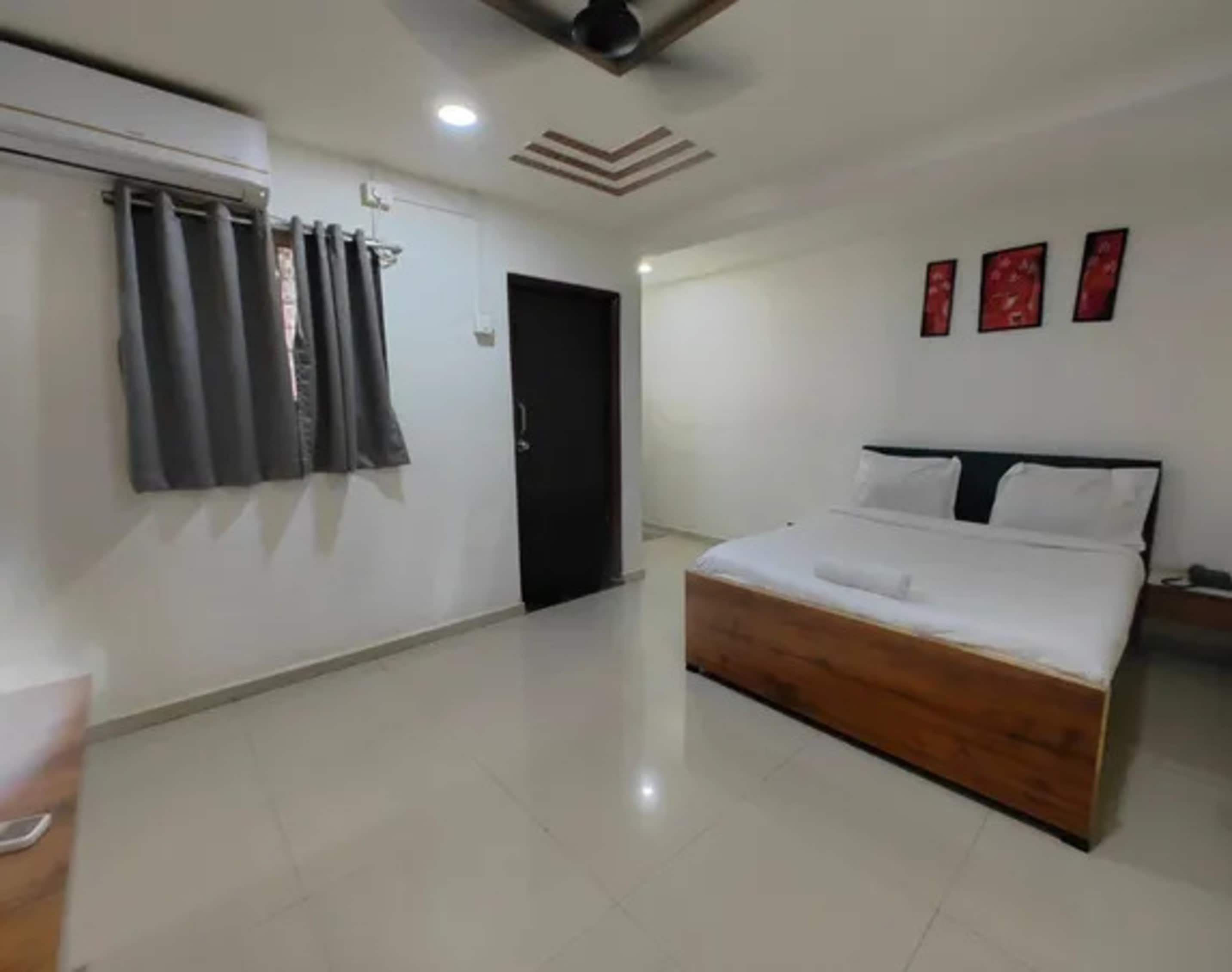 Photos of FabHotel Pearl Inn - Pune Hotel on Goibibo