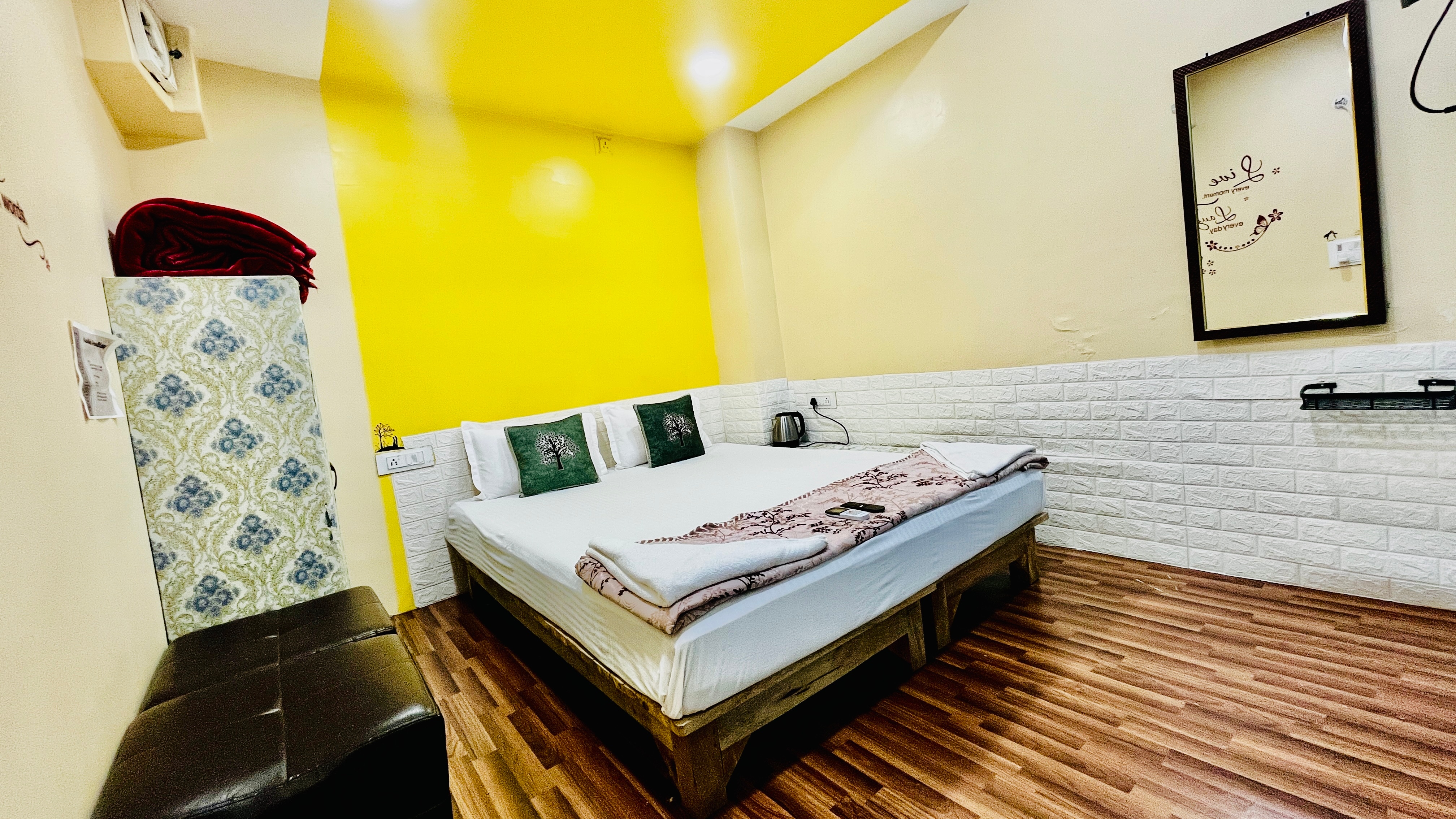 Satvik Homestay 5 min to Vishwanath Temple Varanasi - Reviews, Photos ...