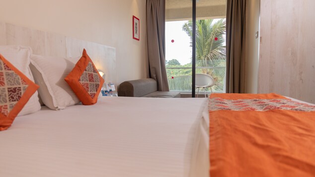 Hotel Citrus Prime, Candolim Hotel Goa - Reviews, Photos & Offer