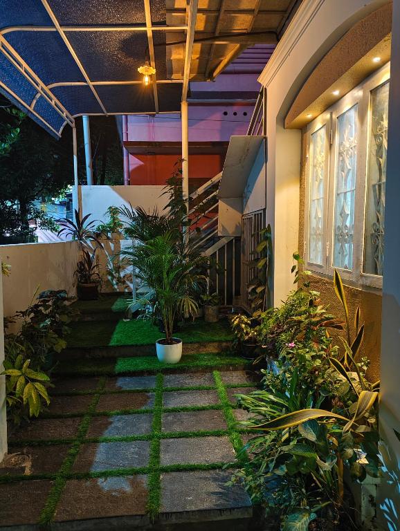 JOHNs' Paradise Homestay Cochin - Reviews, Photos & Offer