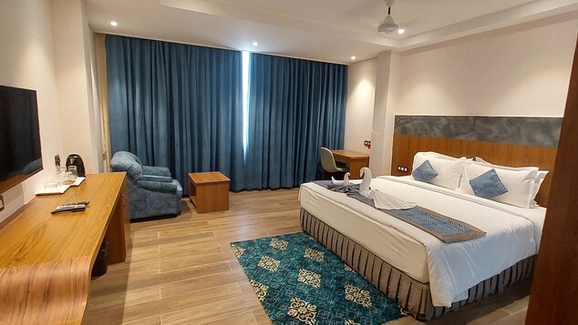 Pipul Padmaja Beach Inn(20 mtr from Sea Beach) Hotel Puri - Reviews ...