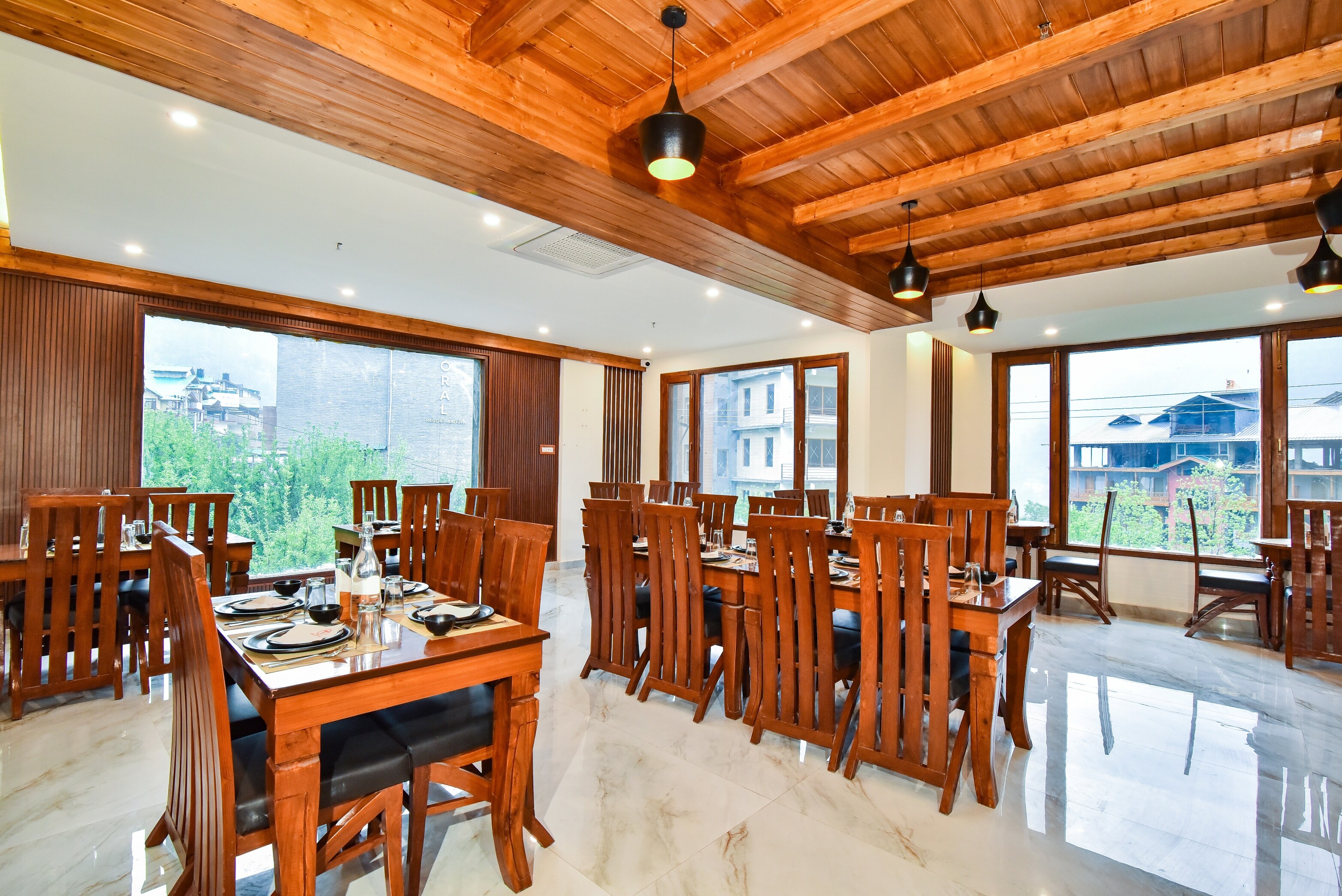 Tree Valley By Terraa Hotels (Centrally Air Conditioned) Manali ...