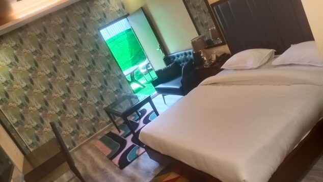 The Madhu Hotel Yamunanagar - Reviews, Photos & Offer