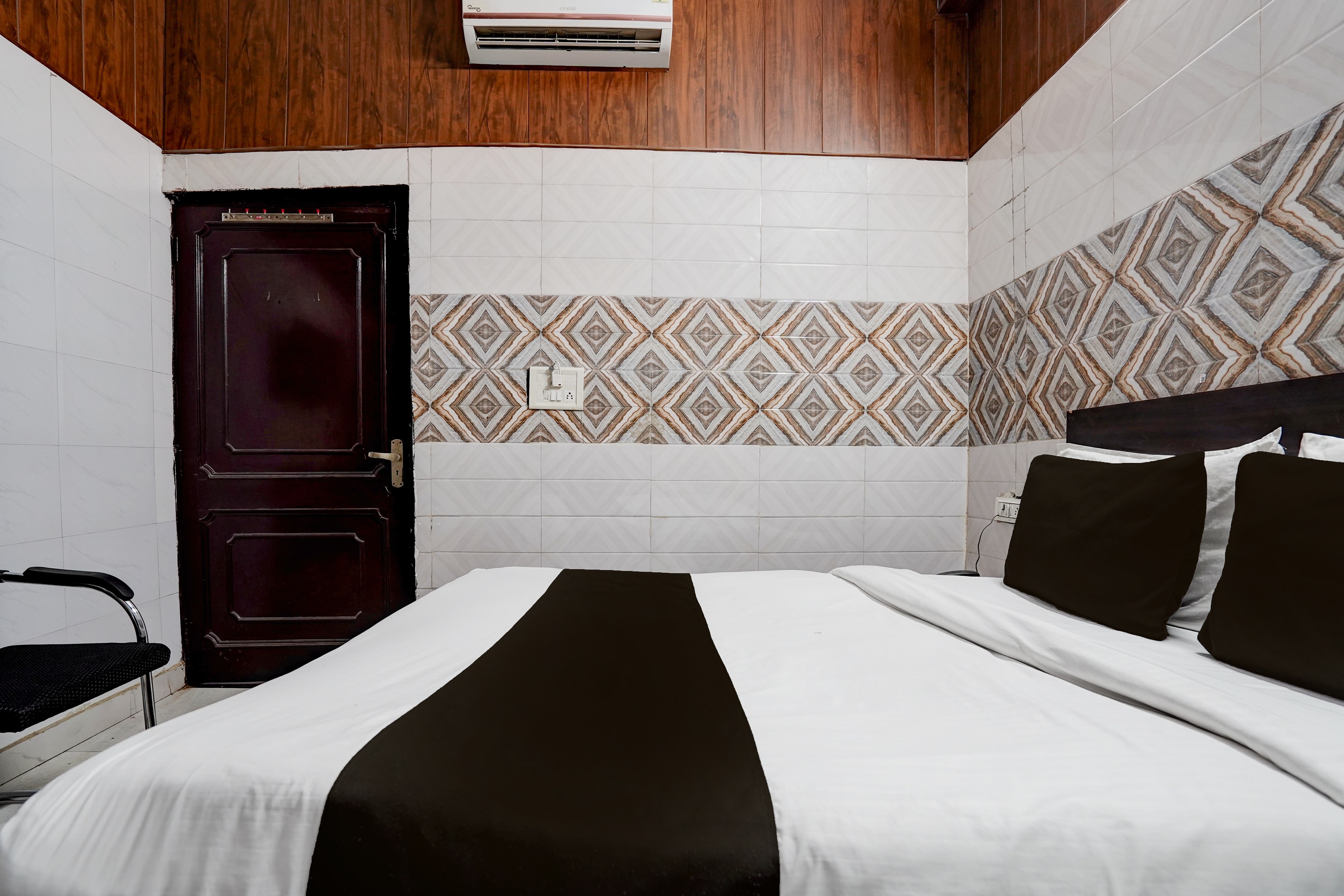 Collection O Hindon Airport Ghaziabad Hotel Ghaziabad - Reviews, Photos ...