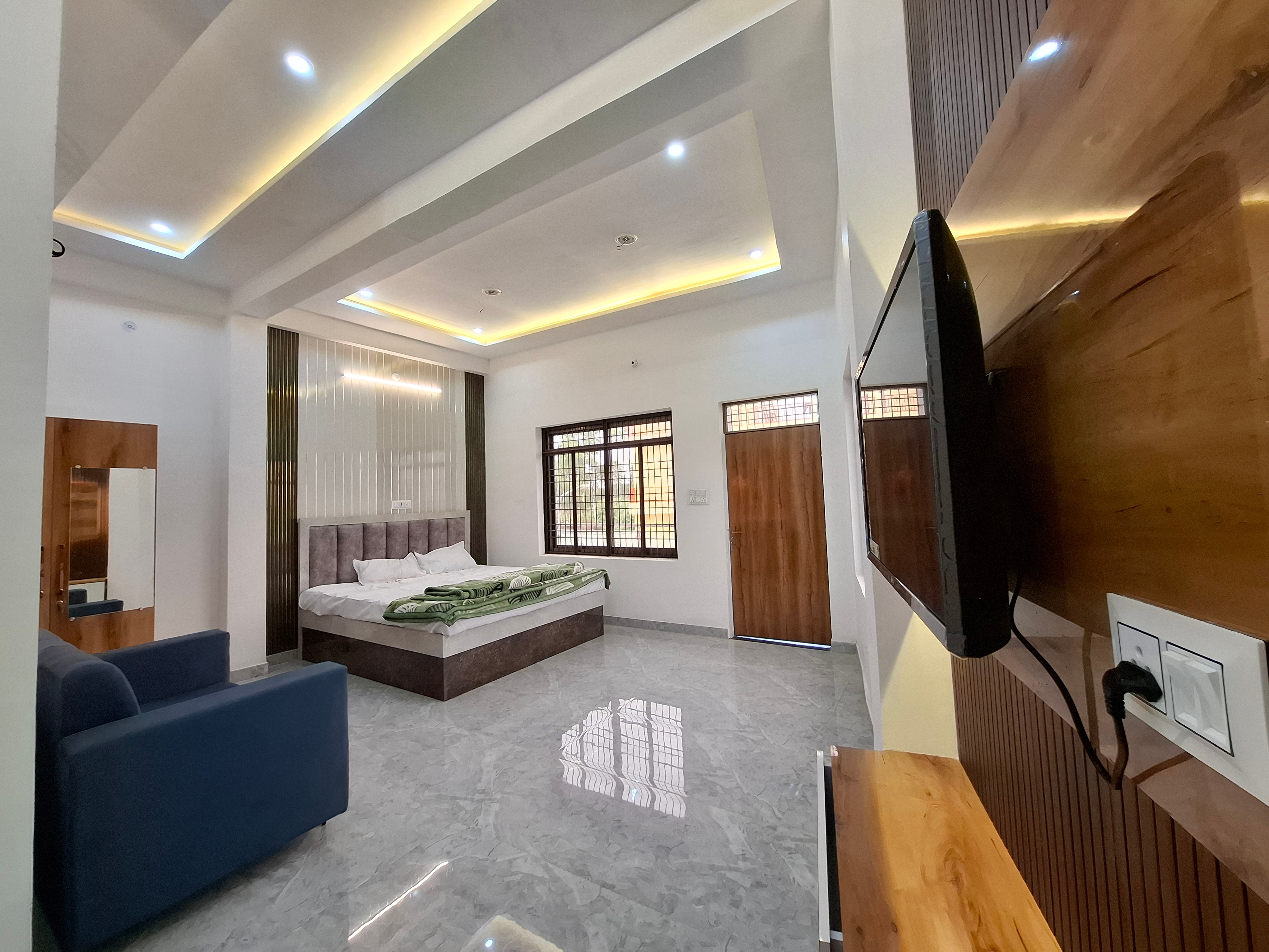 Hotel prayag darshsan Prayagraj - Reviews, Photos & Offer