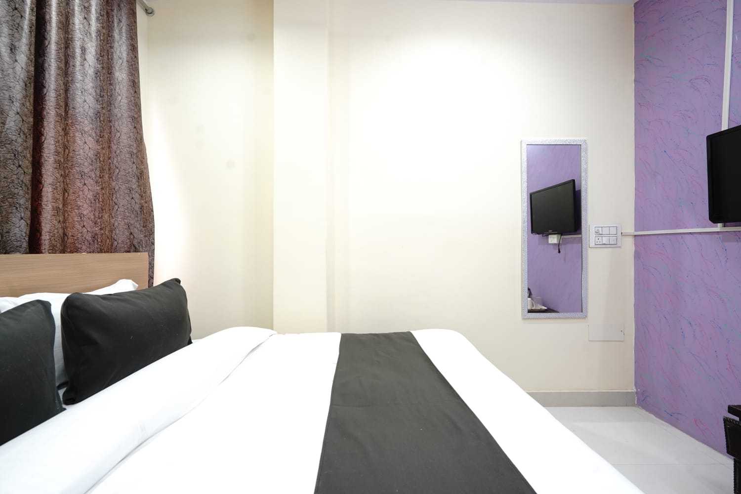 Hotel O The Amor INN Delhi - Reviews, Photos & Offer