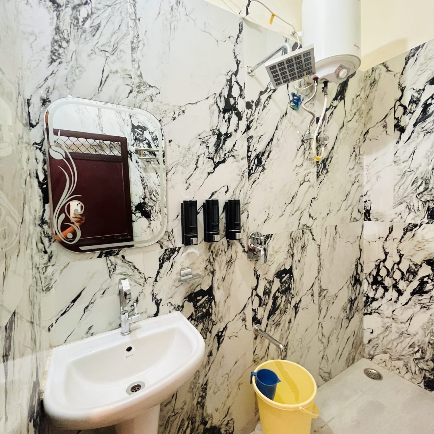 Kashi Palace Hotel and Banquet Varanasi - Reviews, Photos & Offer