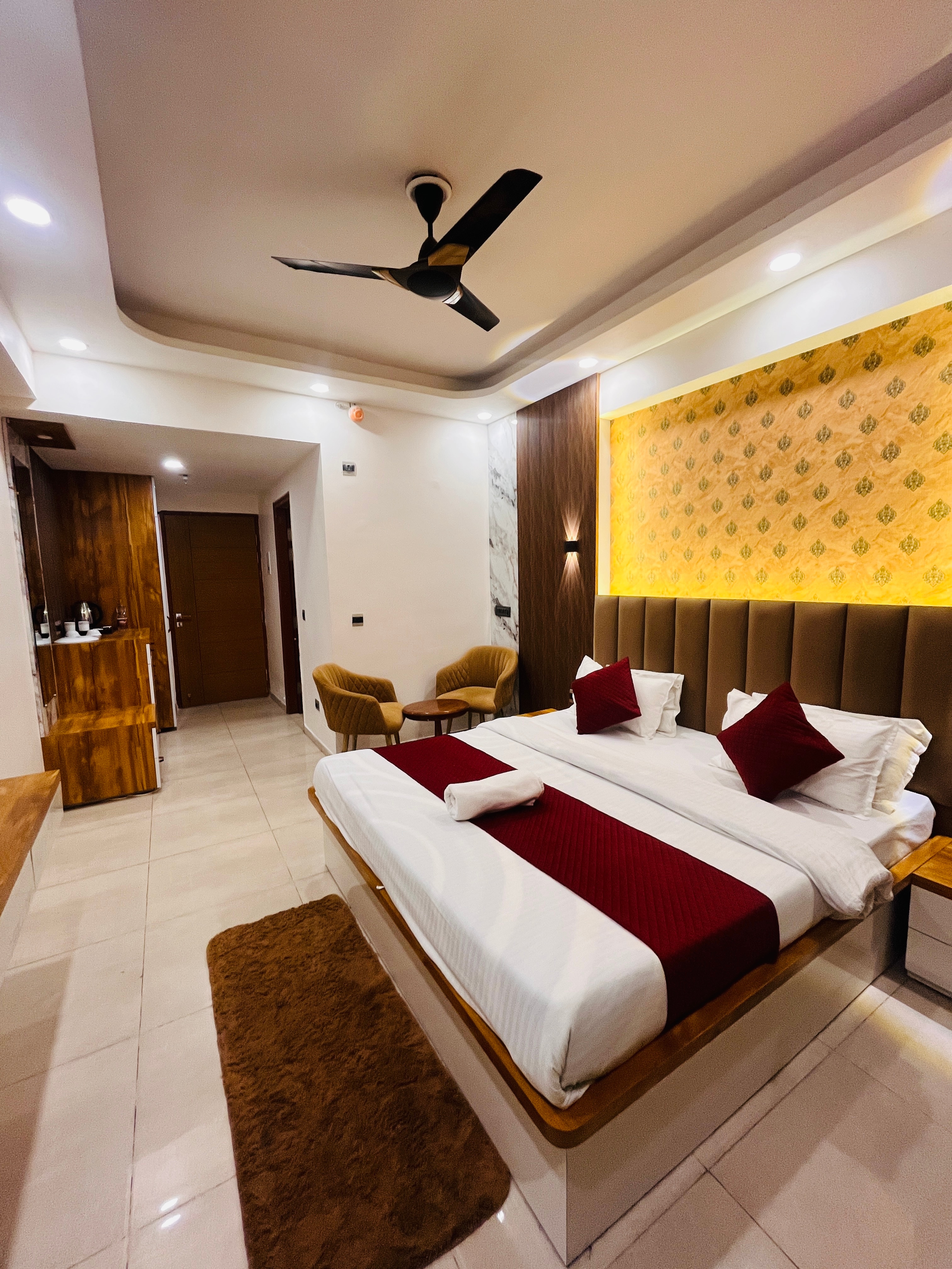 The Happy Stay Apartment Lucknow - Reviews, Photos & Offer