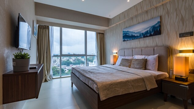 AR Suites Jewels Royale-Koregaon Park NX Hotel Pune - Reviews, Photos ...