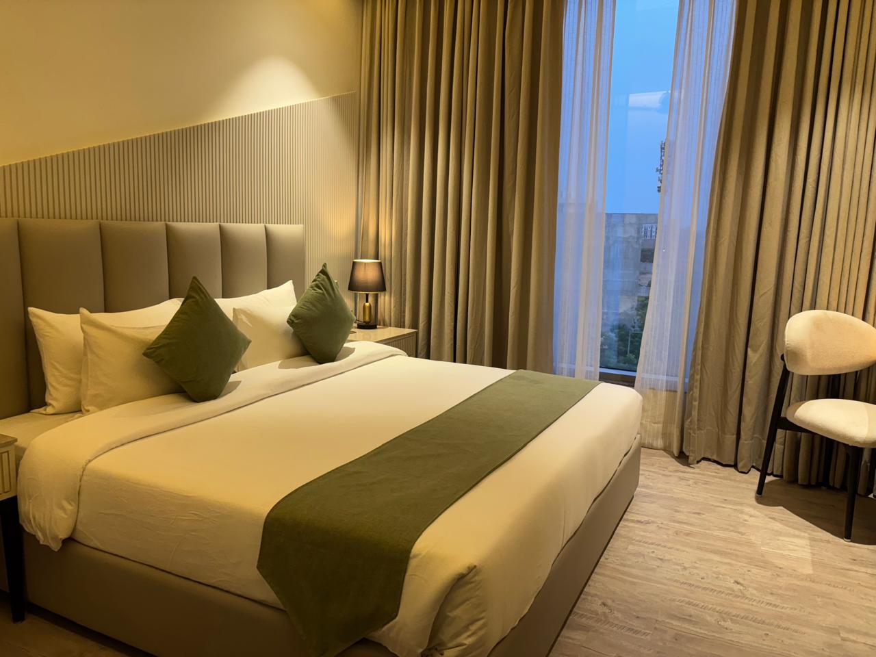 Foxtrail Sector 60 AM Hotel Kollection Gurgaon Gurgaon - Reviews ...