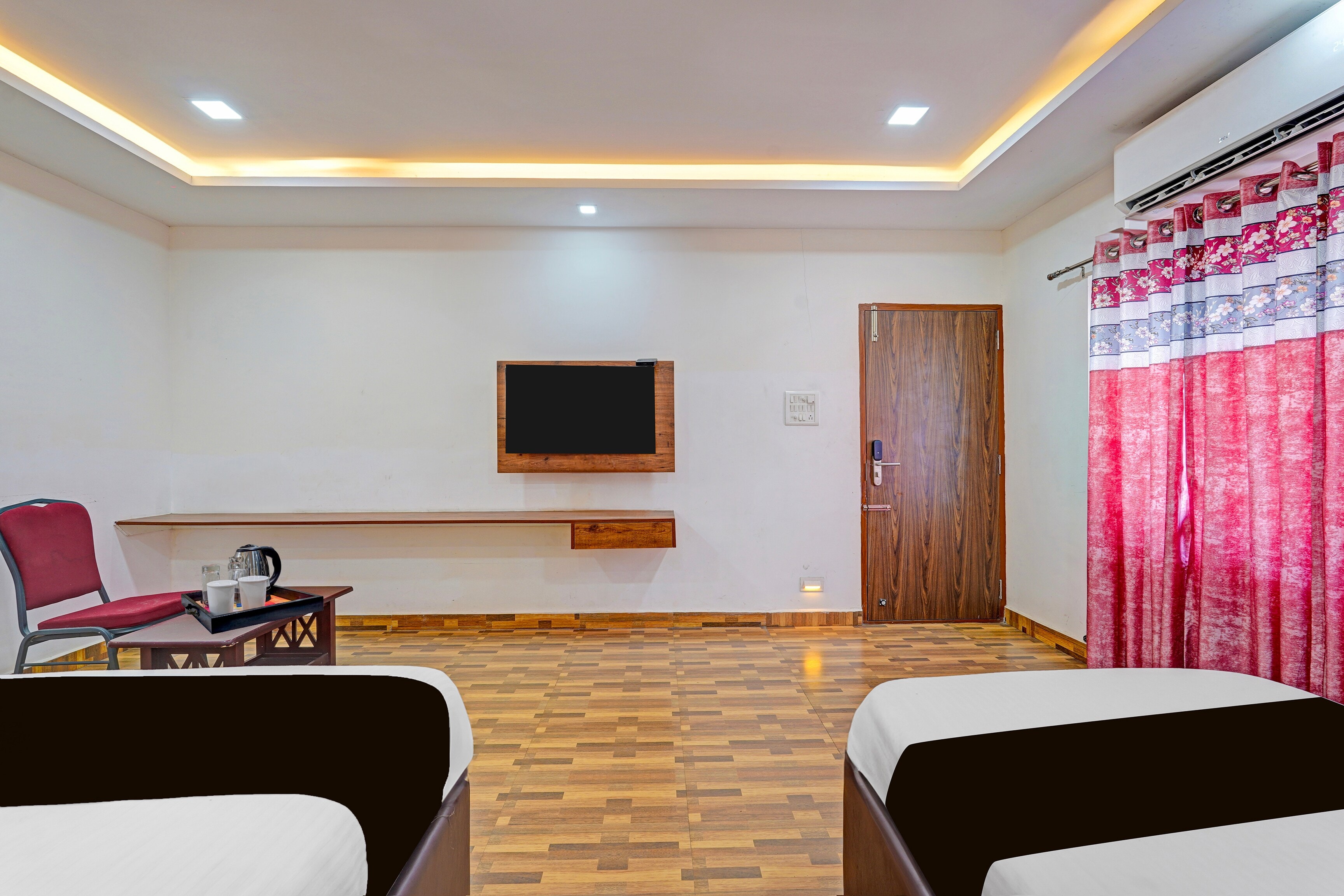 Super Townhouse Vanagaram Apollo Hospital Chennai Formerly V Hotels ...