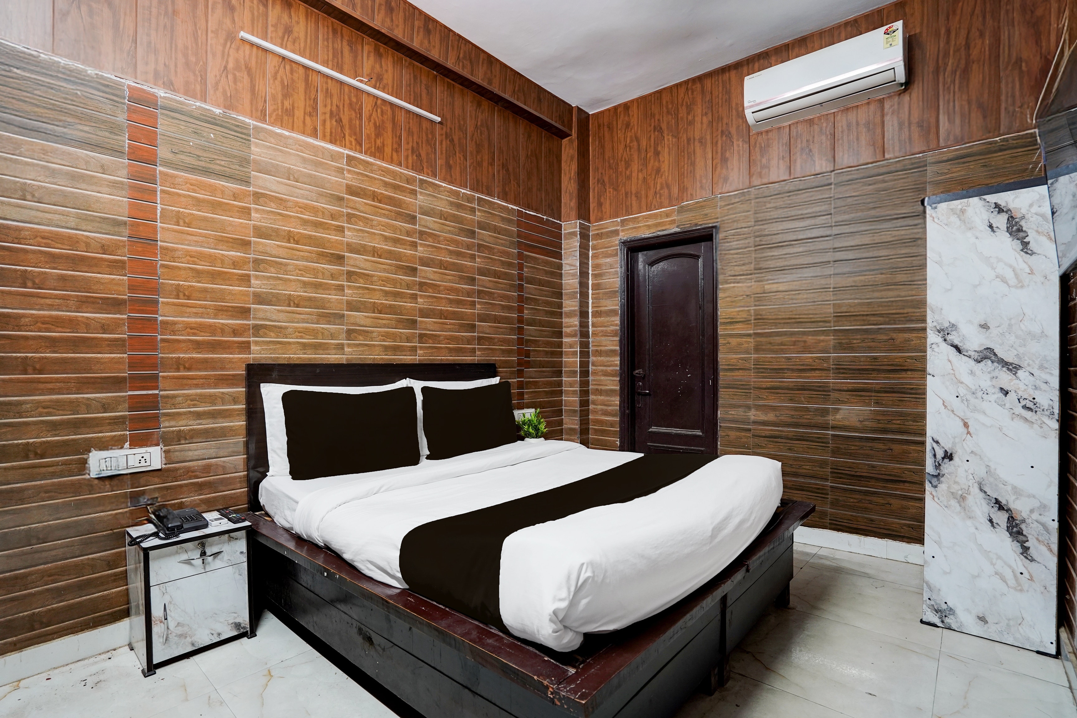 Collection O Hindon Airport Ghaziabad Hotel Ghaziabad - Reviews, Photos ...