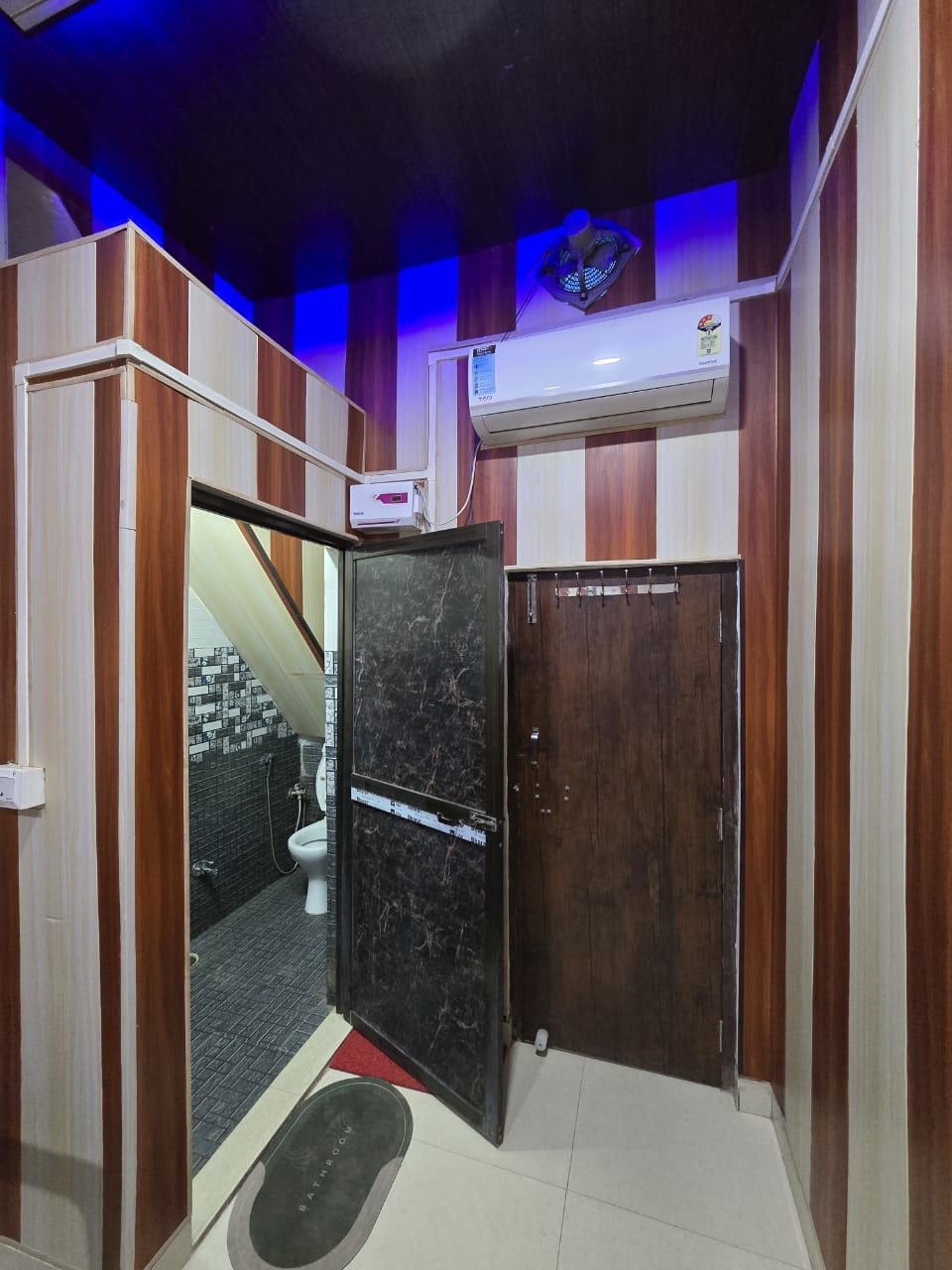 Ramlala Guest House Ayodhya - Reviews, Photos & Offer