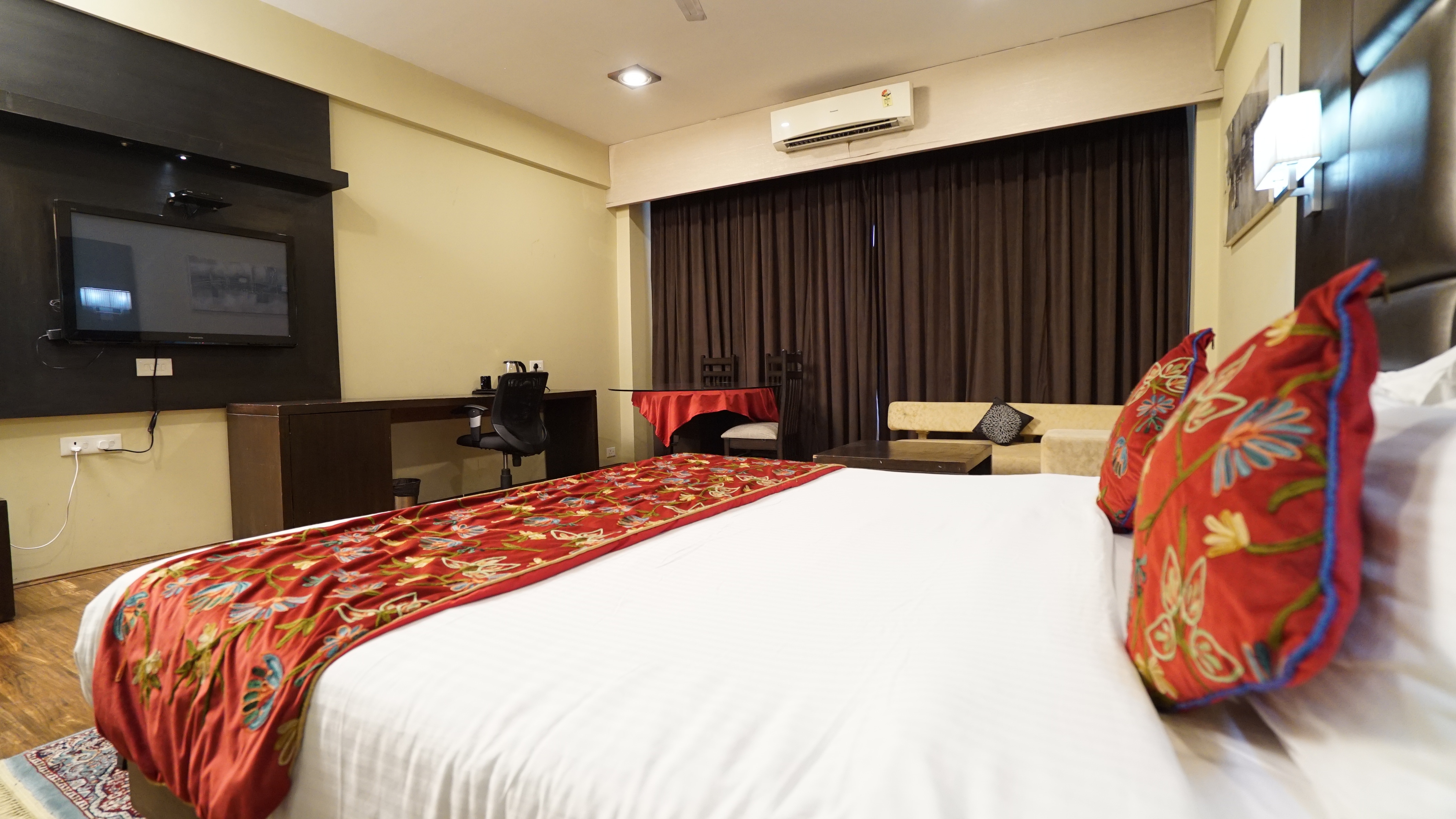 Hotel Palm Spring Hotel Srinagar - Reviews, Photos & Offer