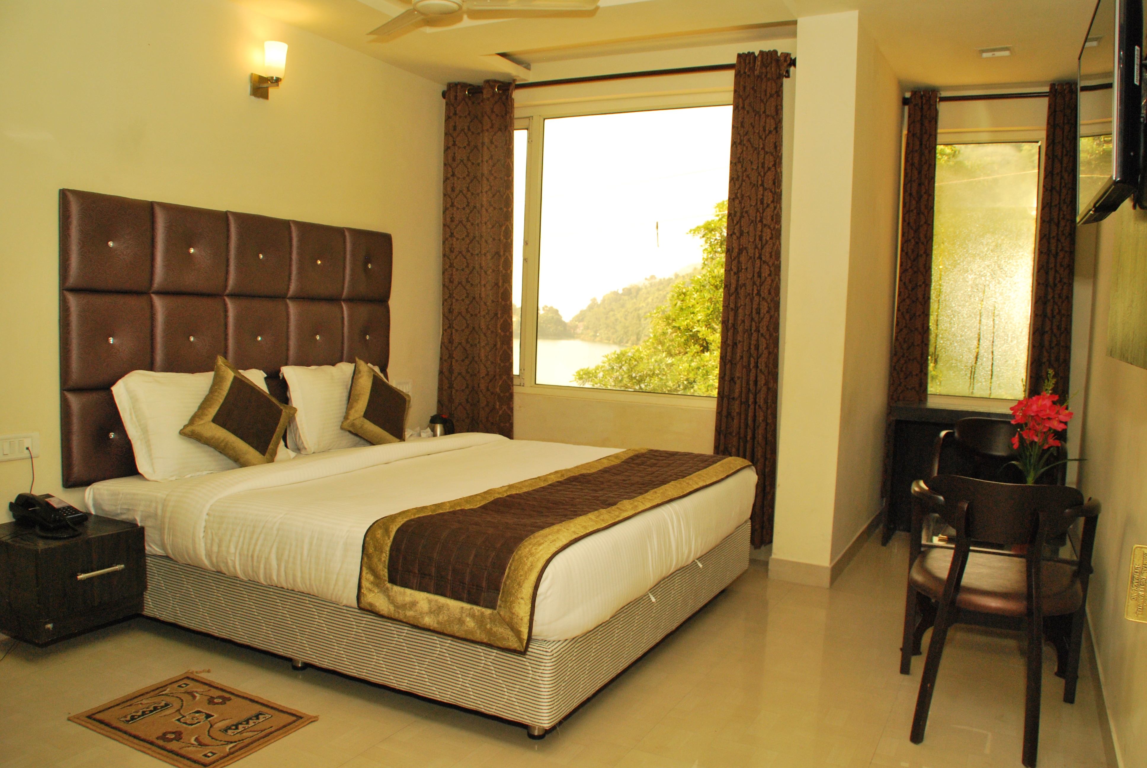 Royal Rosette:scenic lakeside Haven I Bhimtal Hotel Bhimtal - Reviews ...