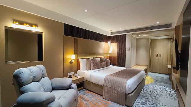 Effotel by Sayaji Indore Hotel Indore - Reviews, Photos & Offer