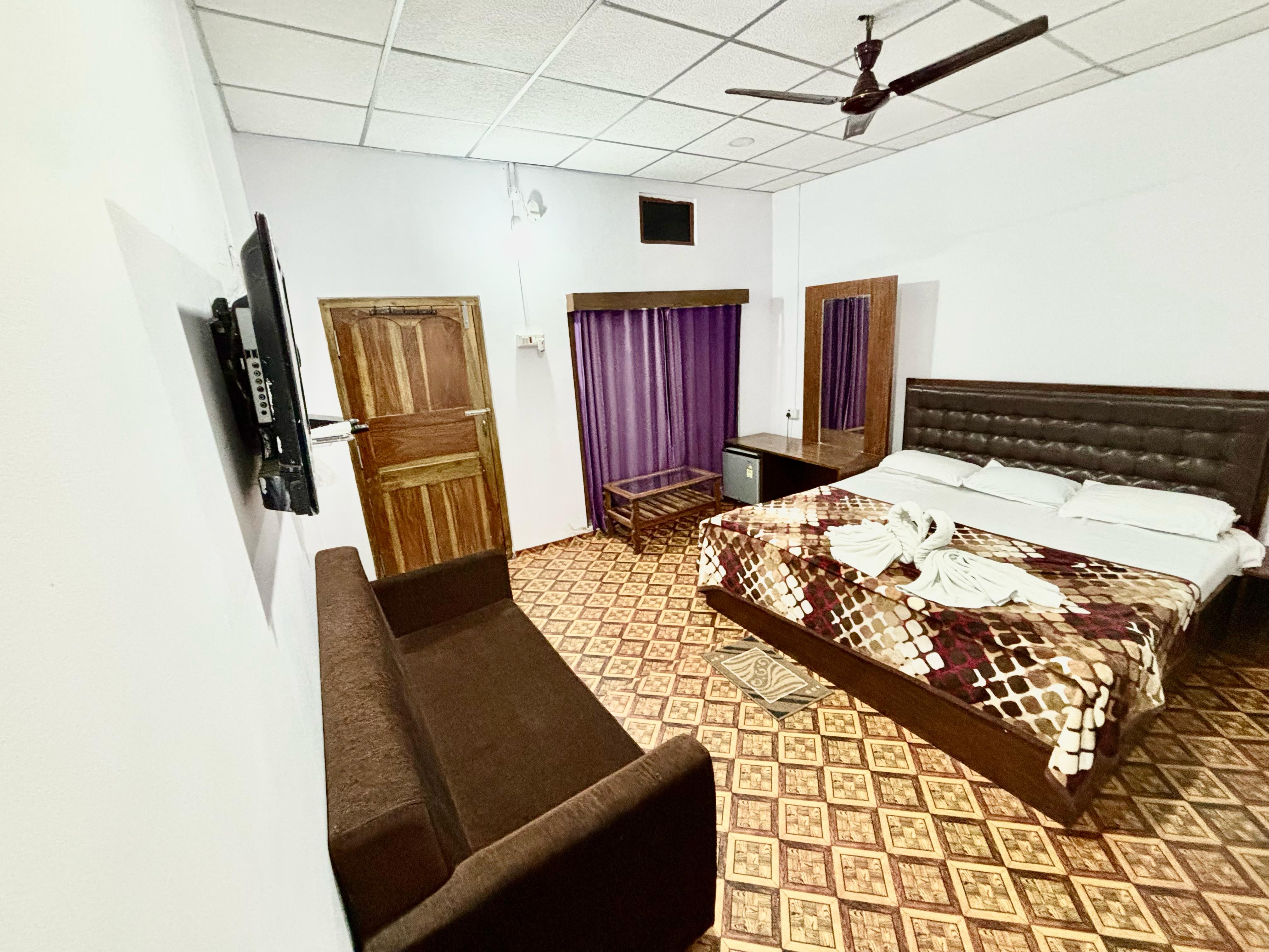 Megha Resort and Restaurant Bharatpur Beach Shaheed Dweep (Neil Island ...