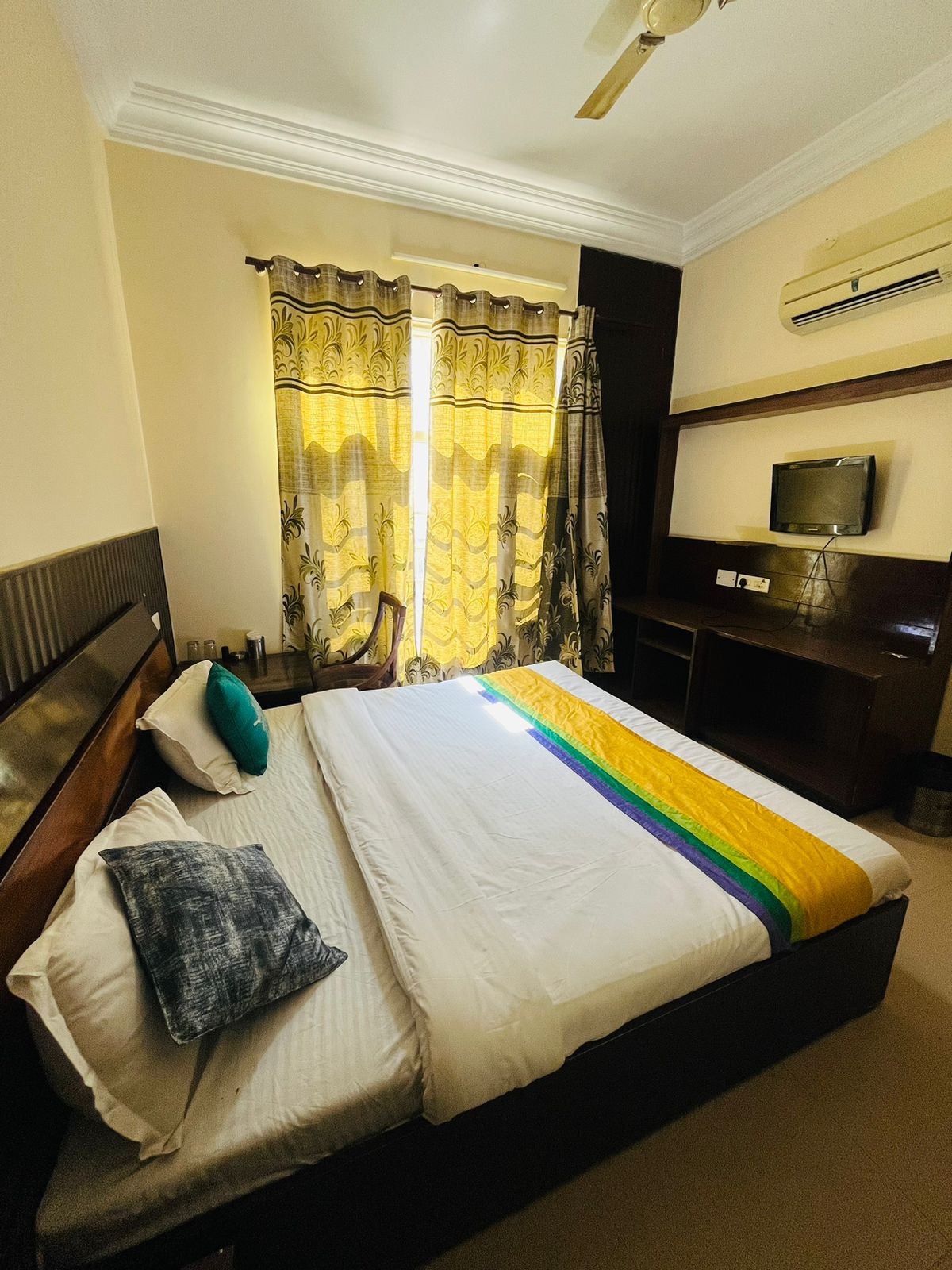 Photos of Hotel Kingston, Zirakpur - Zirakpur Hotel on Goibibo