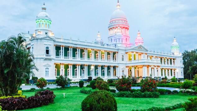 Lalitha Mahal Palace Hotel by Jungle Lodges Hotel Mysore - Reviews ...