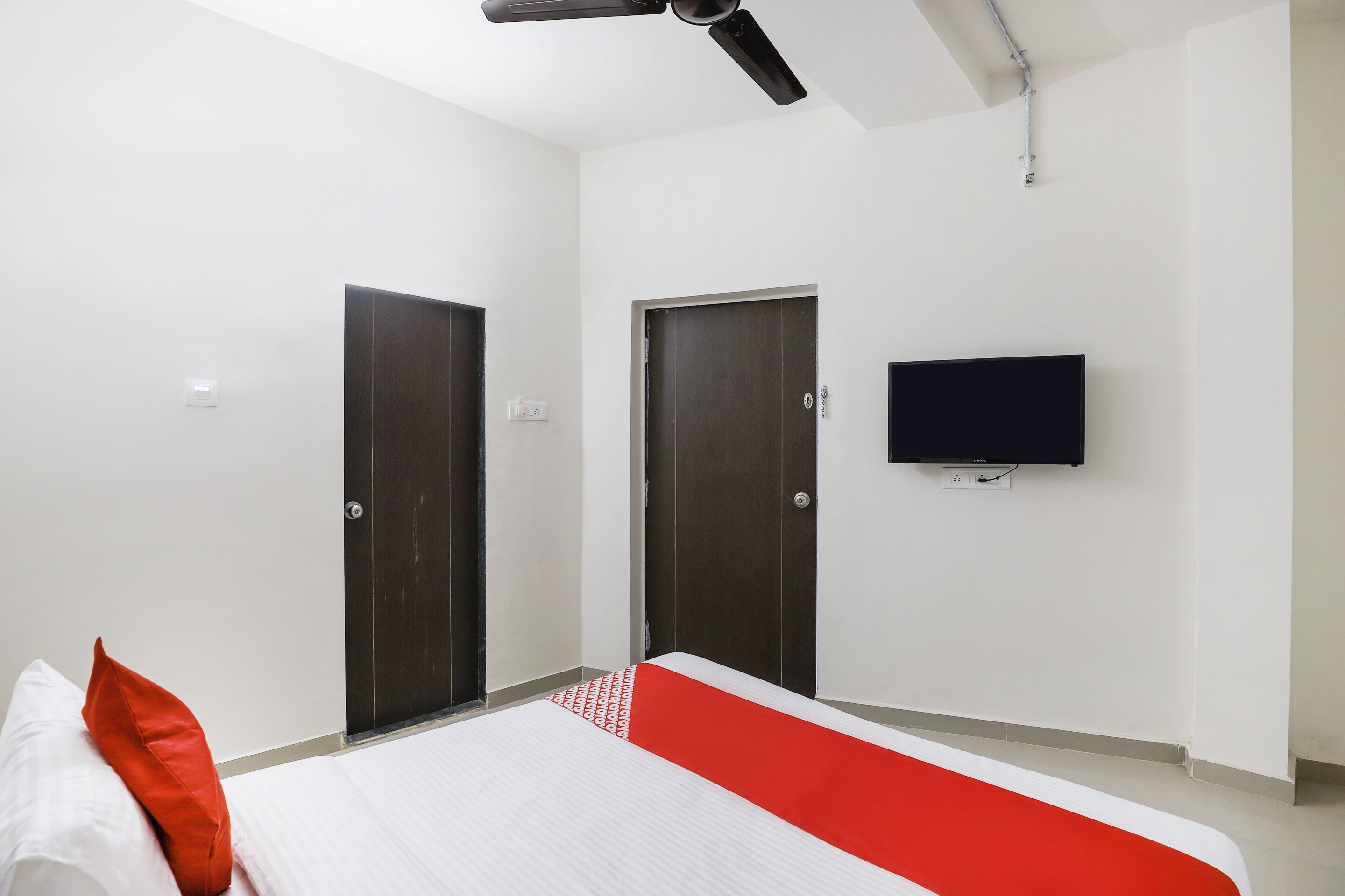 Photos of Hotel O Vapi GIDC Formerly Zion Inn - Vapi Hotel on Goibibo