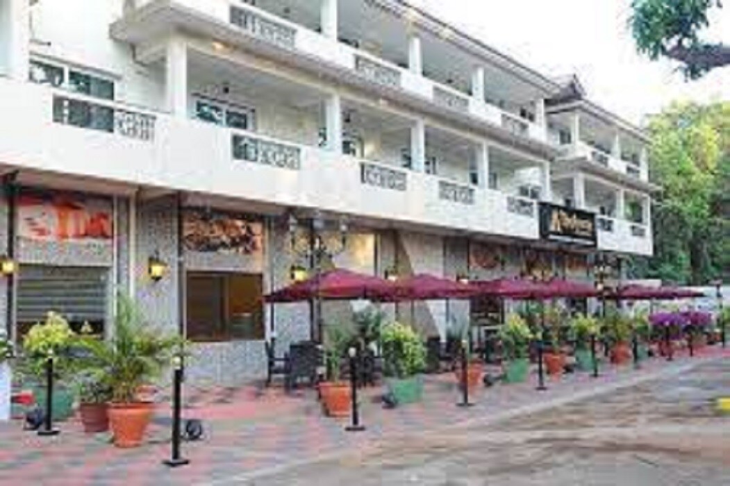 The Avenue Orlim | Restaurant & Pool Hotel Goa - Reviews, Photos & Offer