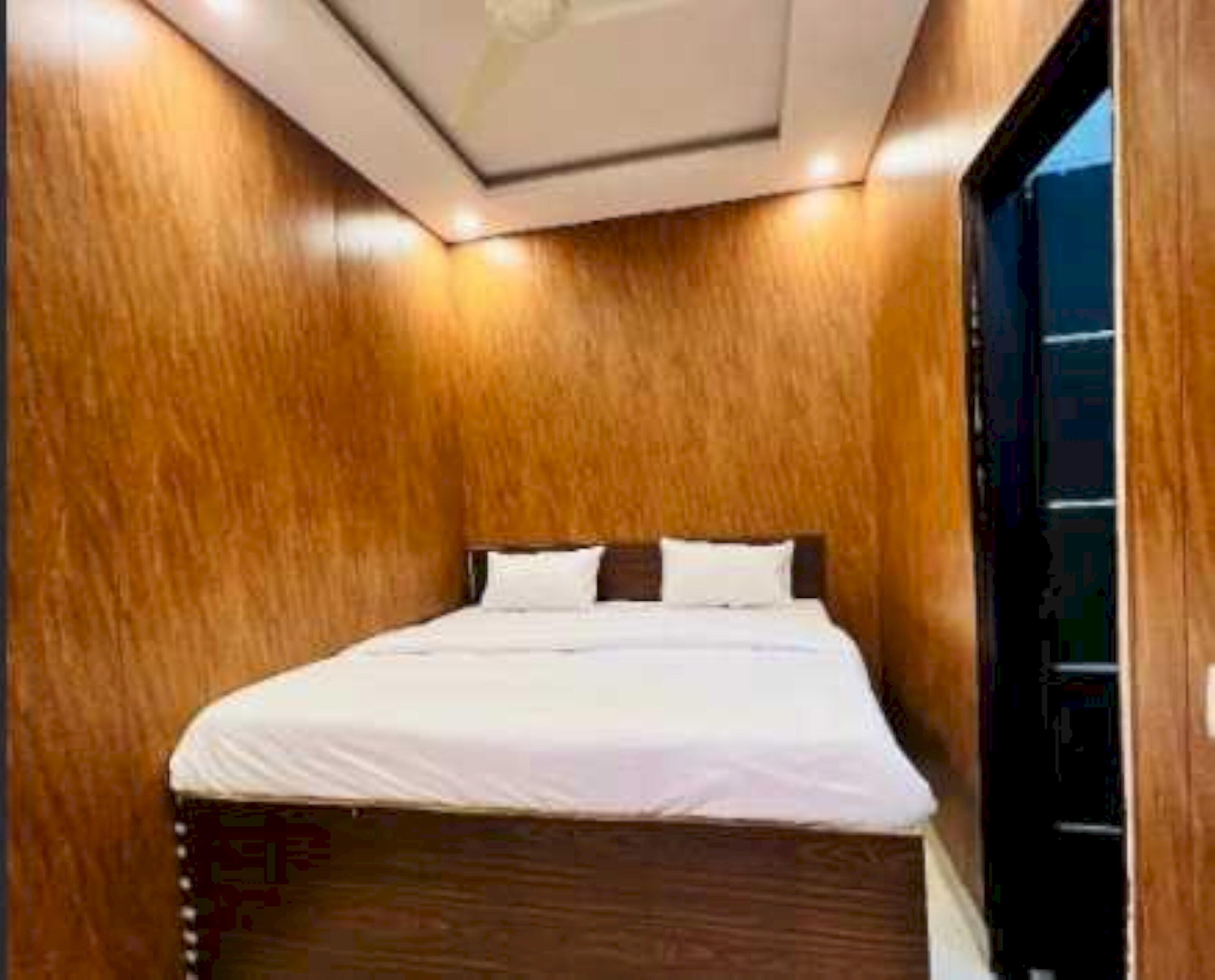 Hotel O PRIME ROSE 2 Faridabad - Reviews, Photos & Offer