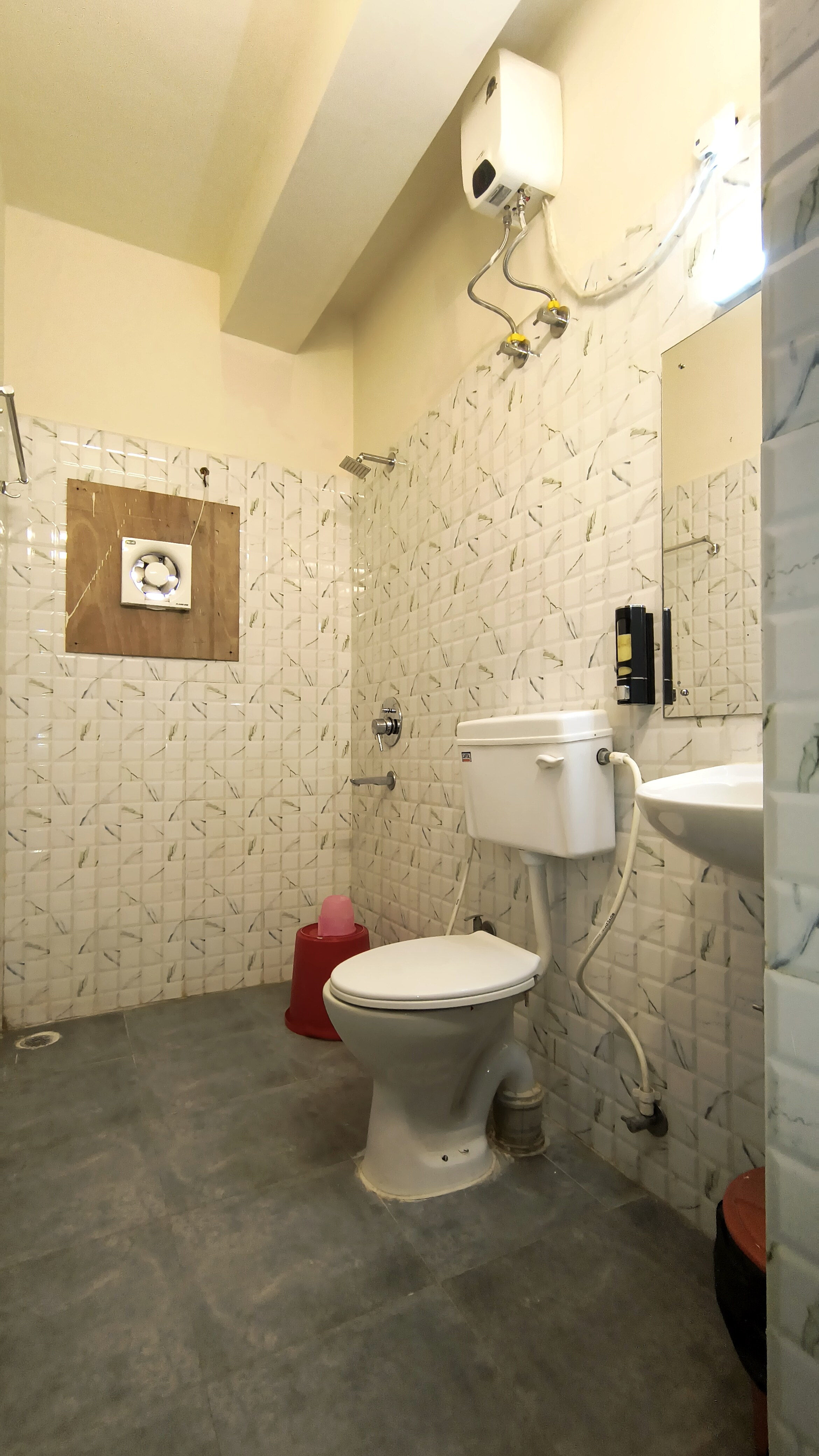 Ashray The Living Entity -GC-190 Guest House Kolkata - Reviews, Photos ...