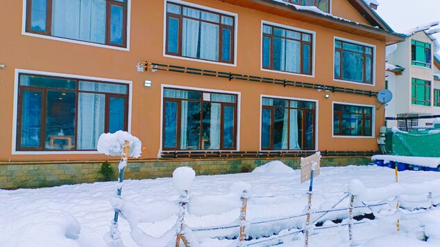 River View Resort Hotel Pahalgam - Reviews, Photos & Offer