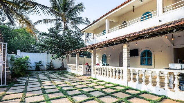 Baga Beach Hotel Hotel Goa - Reviews, Photos & Offer